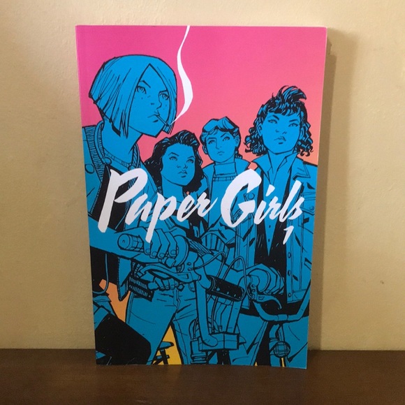 Other | 32 Paper Girls Vol 1 Brian K Vaughn Softcover Graphic Novel ...
